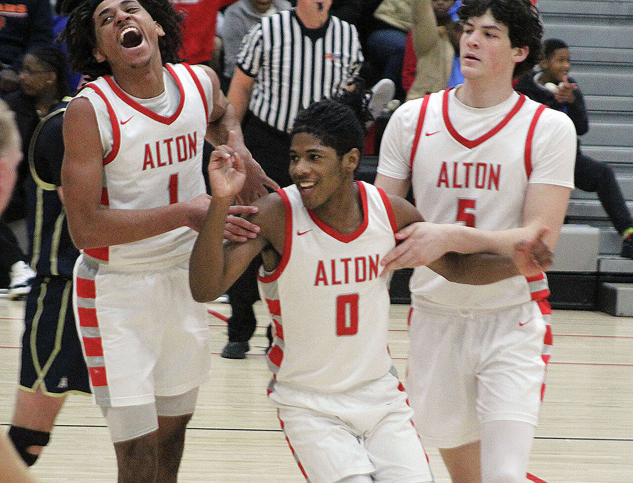 Never fear: Redbirds find their way and rout Althoff