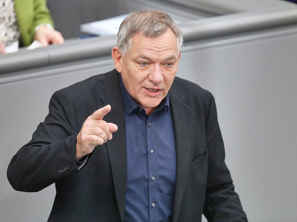Gesundheitsreform: Van Aken wirft Warken "Sozialraub" vor