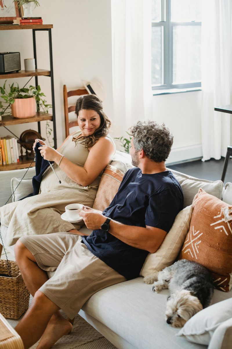 10 common signs a woman has emotionally disengaged from her relationship