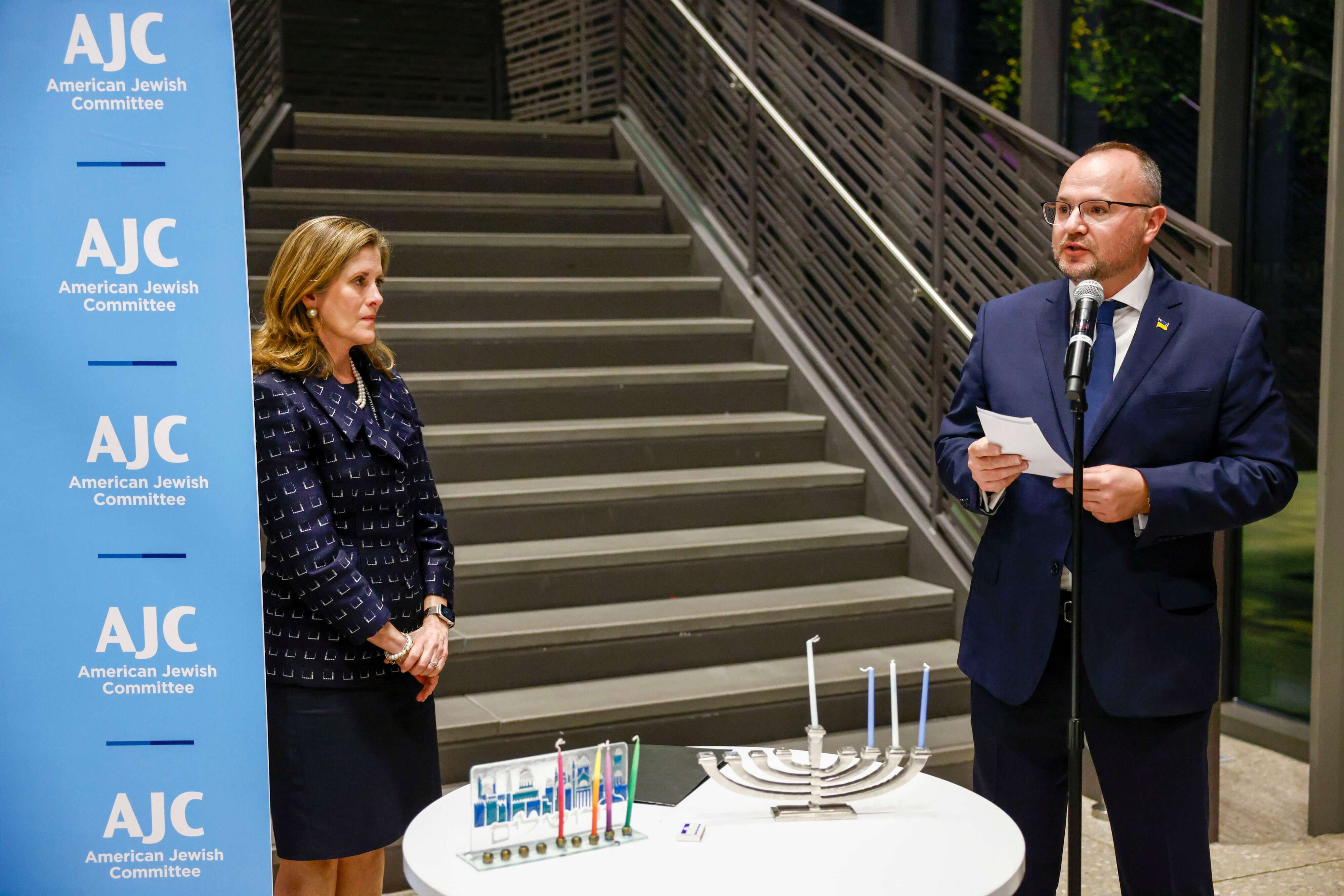 Dallas civic leaders attend Hanukkah event as world reels from Sydney ...
