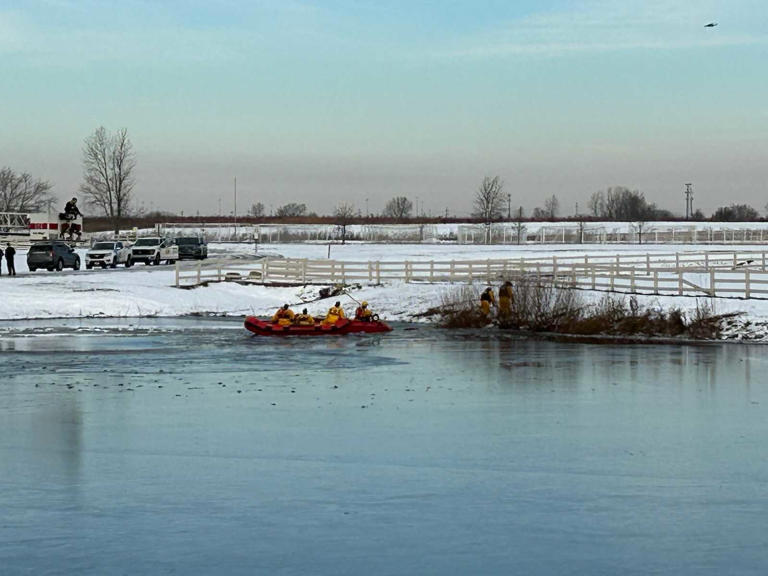 Man, two dogs found dead in icy lake following search at VOA Metro Park