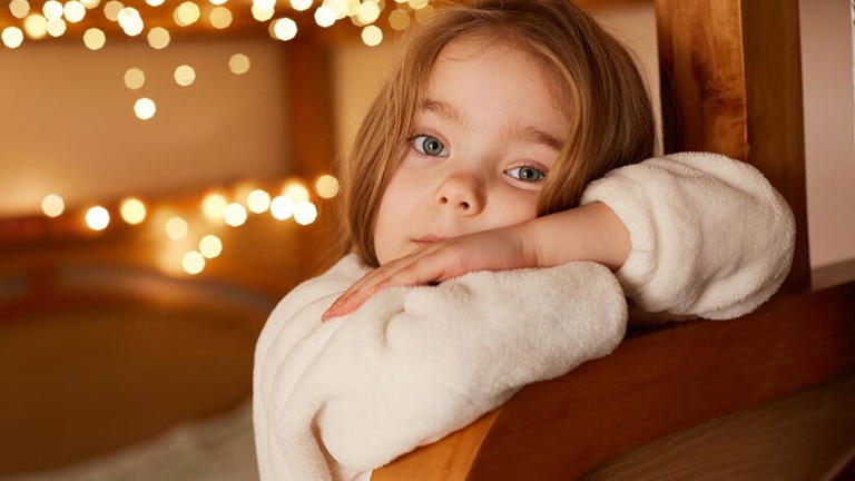 „Daj buziaka cioci” to dopiero początek. Tych 5 zdań nie mów dziecku w ...