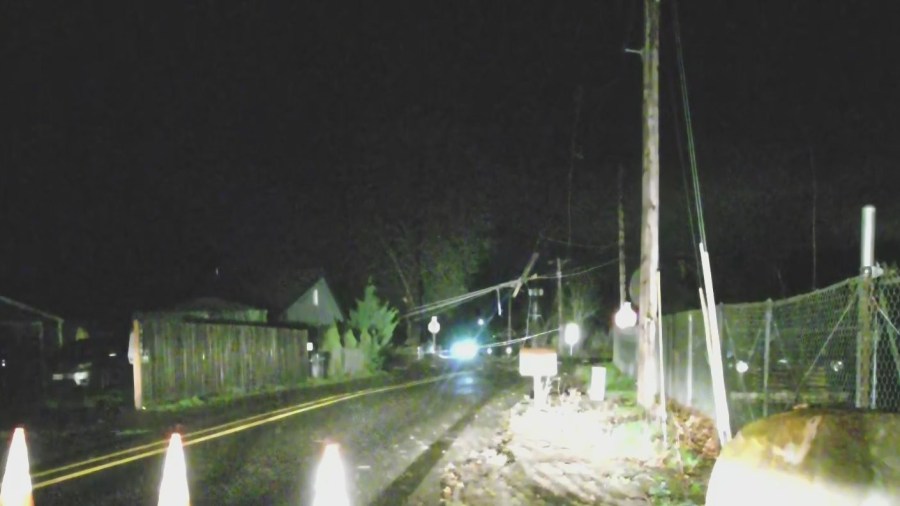 Mass power outages around the Pacific Northwest after high winds