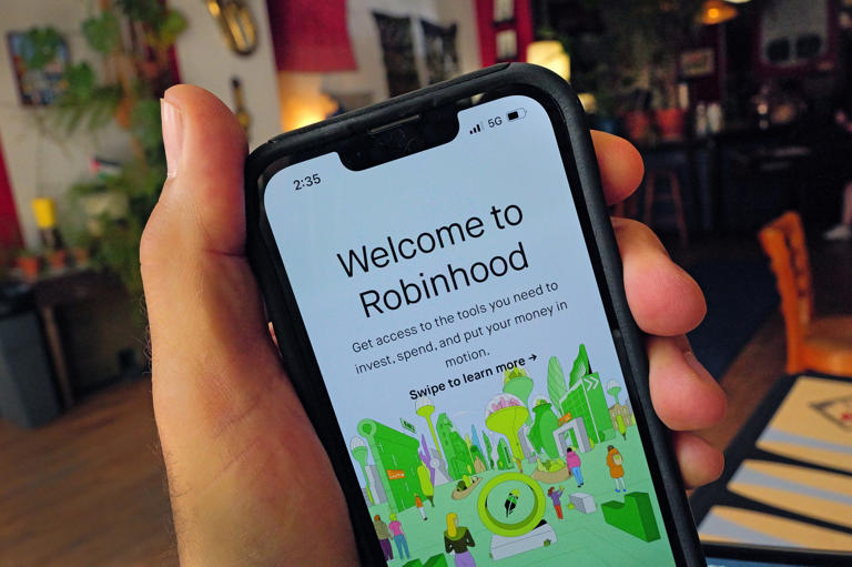 Robinhood launches agentic trading and credit card