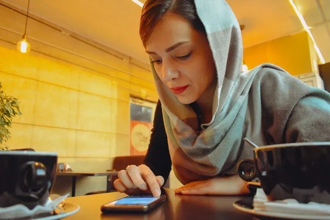 People with low self-awareness often display these 10 rude dinner habits