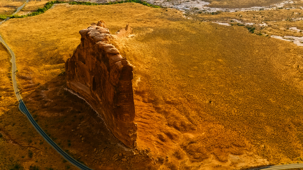 Unbelievable rock in the desert