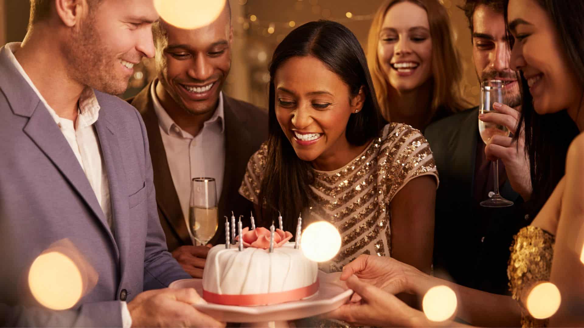 Birthday celebration turns tense after boyfriend chooses the wrong cake ...