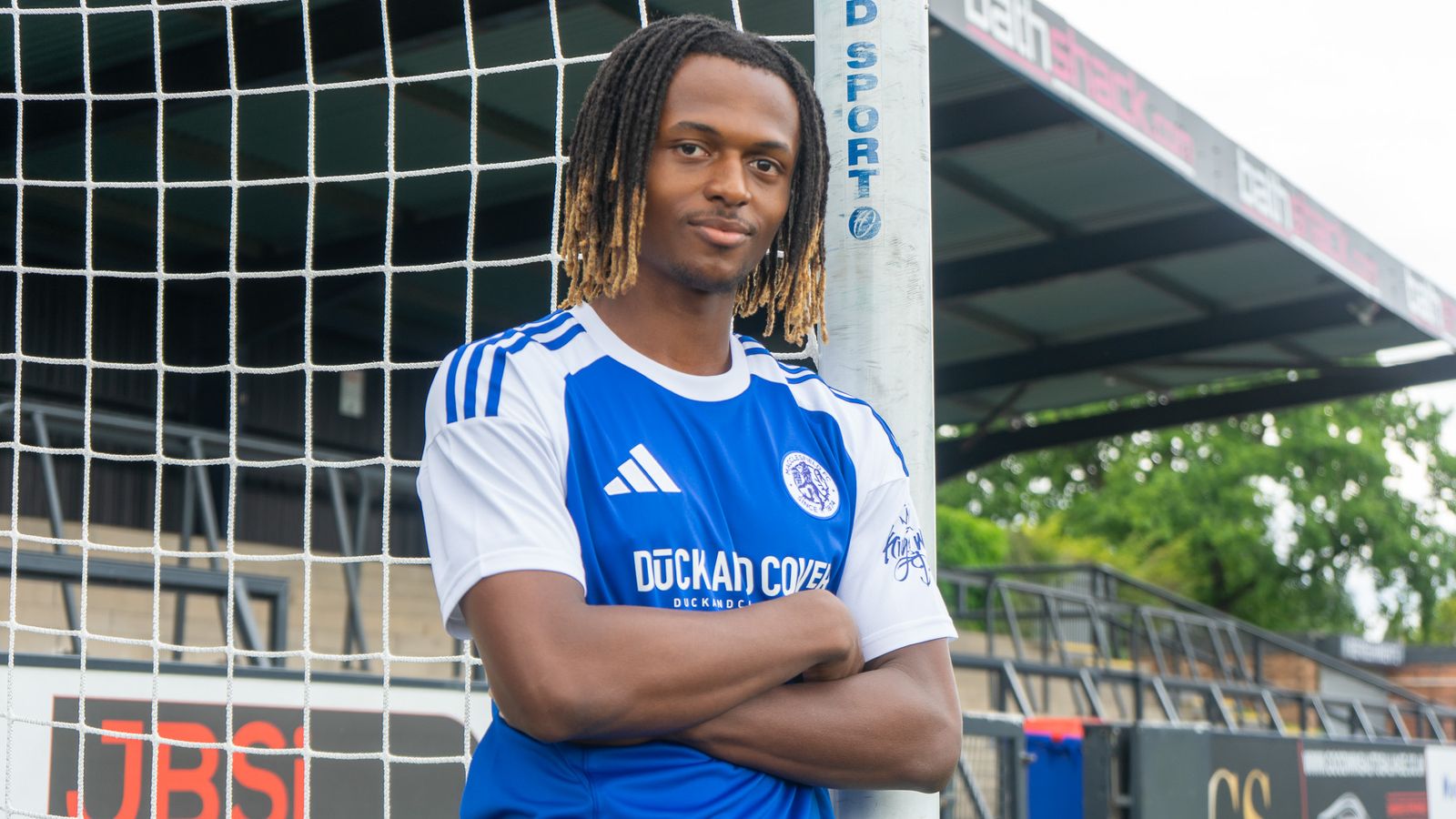 Footballer dies in car accident on way back from game