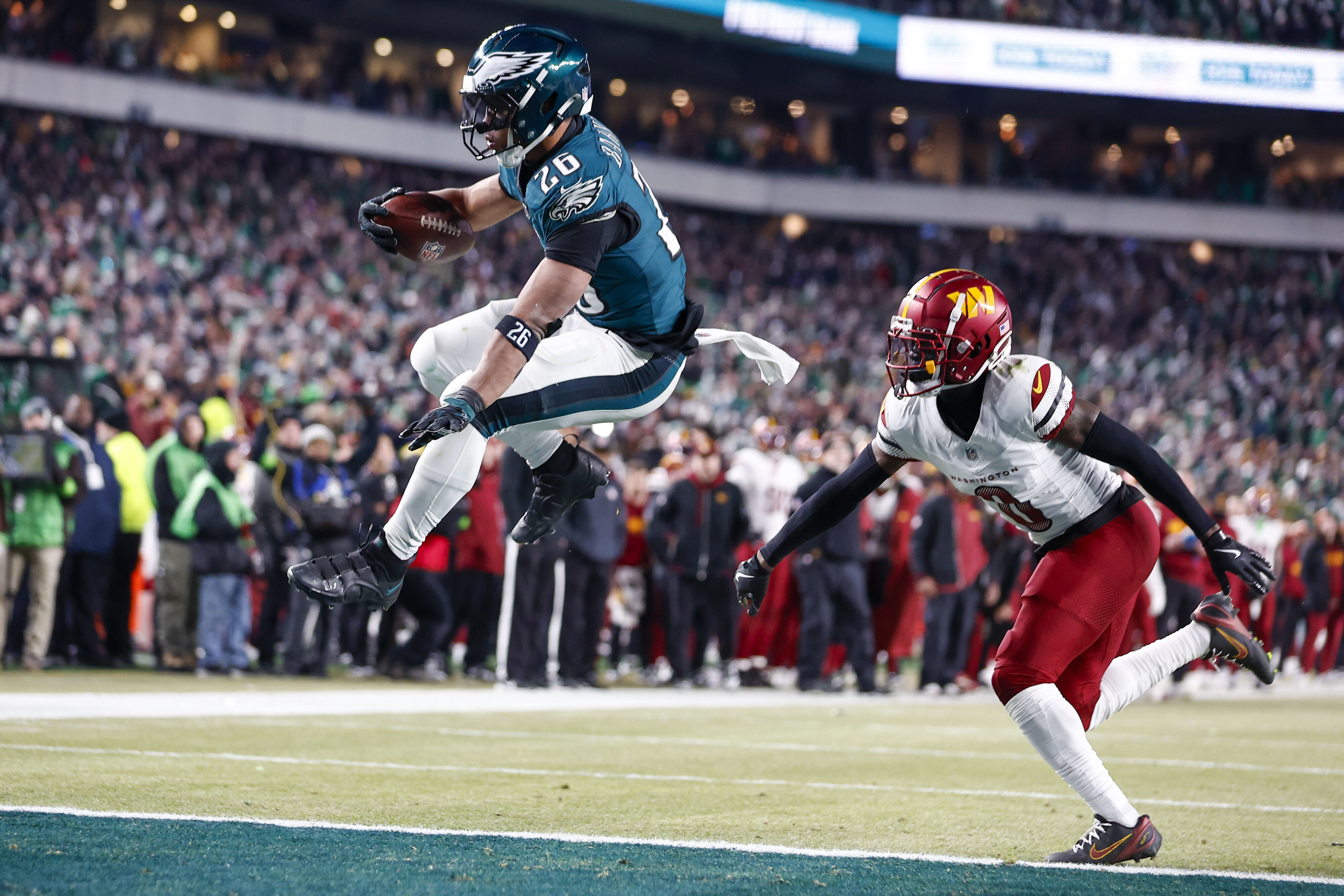 Eagles vs. Commanders in Week 16: Here are the numbers that matter