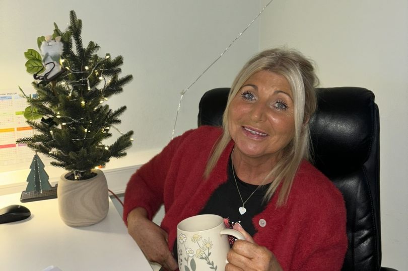 Real life 'Mrs Claus' gives up family to spend Christmas Day with kids ...