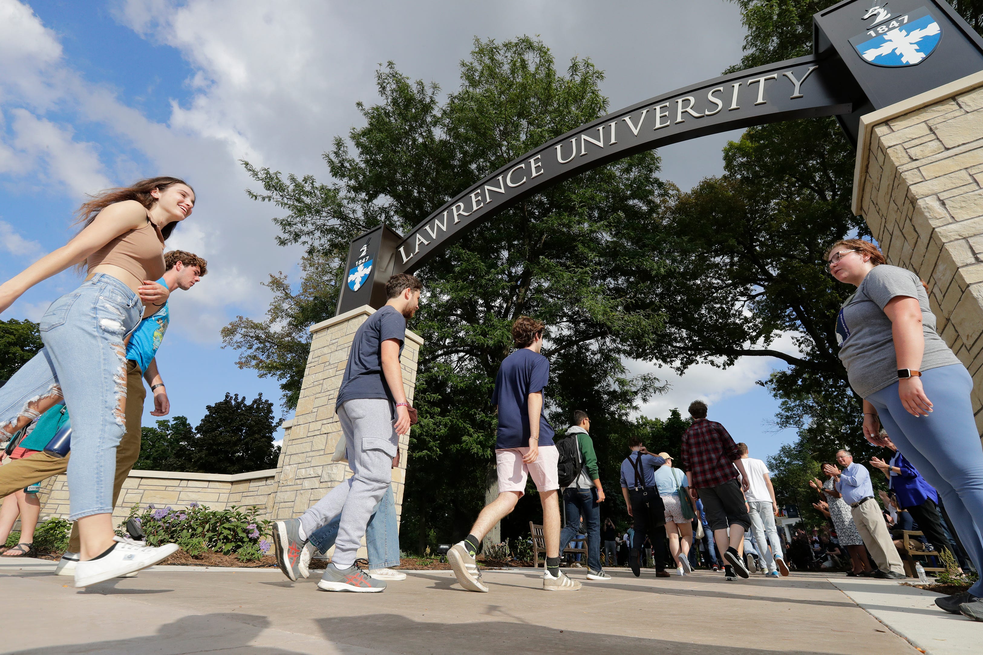 Lawrence University announces program for students commuting to campus