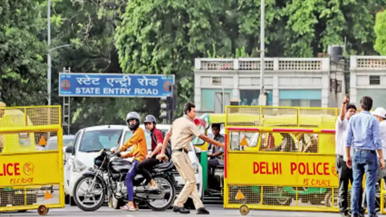 From Ajmeri Gate to Punjabi Bagh: Delhi flags 62 traffic hotspots to ...