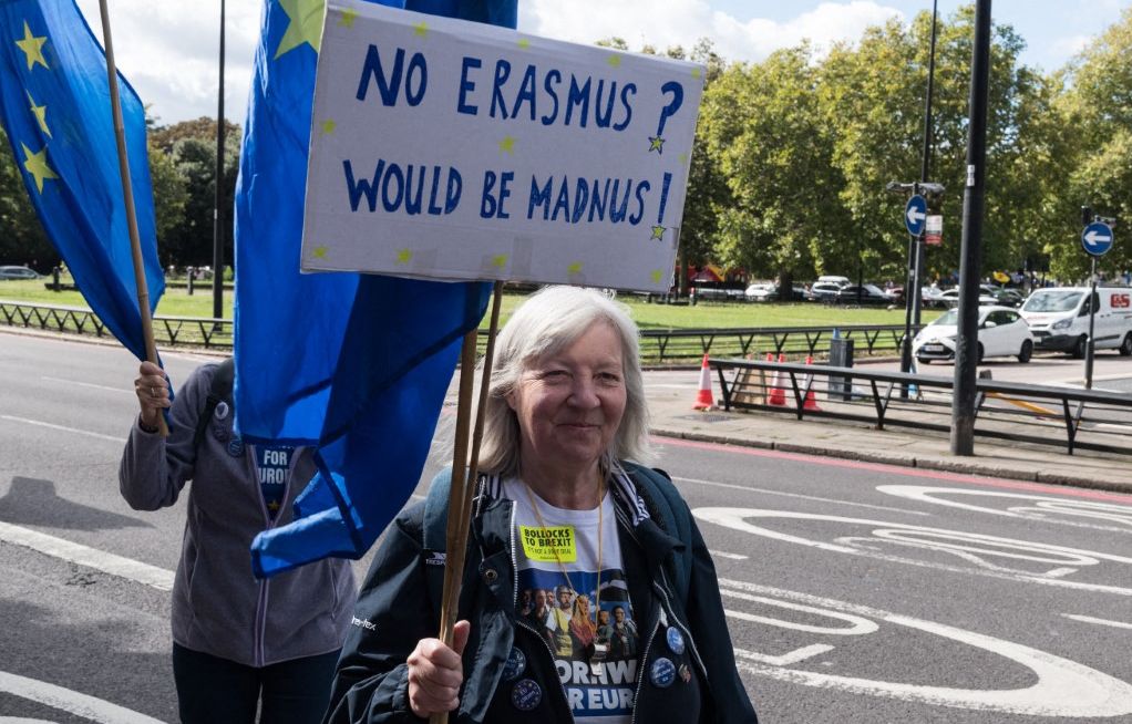 Le retour du Royaume-Uni dans le programme Erasmus est « un grand pas en avant », estime l’UE