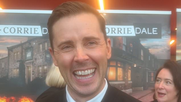 Coronation Street star Gareth Pierce teases 'super exciting' crossover ...
