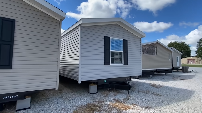 Hardin by Cavalier Homes | 2 bed, 2 bath prefab house tour