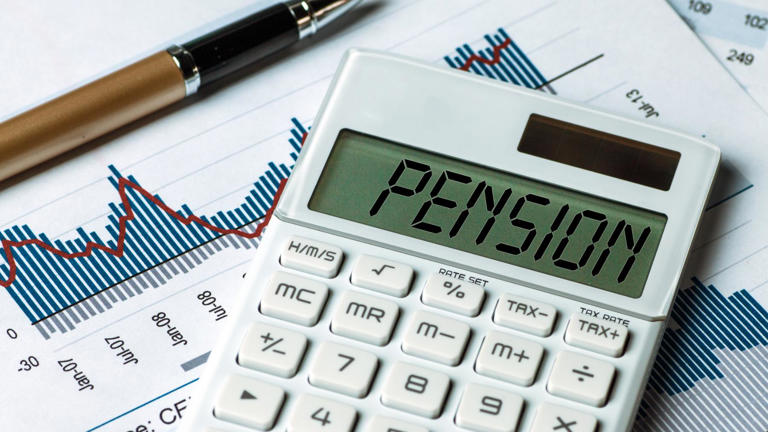 La subida de las pensiones es oficial en 2026: así queda la tabla de ...