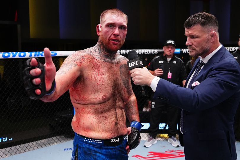 UFC star Steven Asplund who lost 19st after 'fat' taunts hits back ...