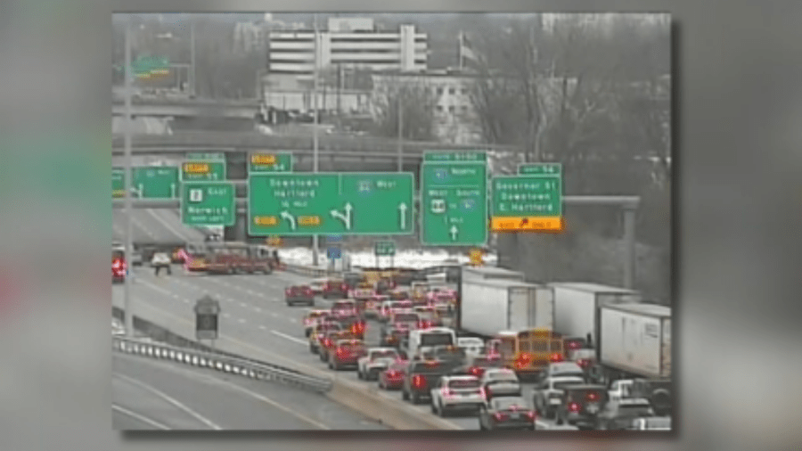 Portion of I-84 west shut down due to multi-vehicle crash in East Hartford