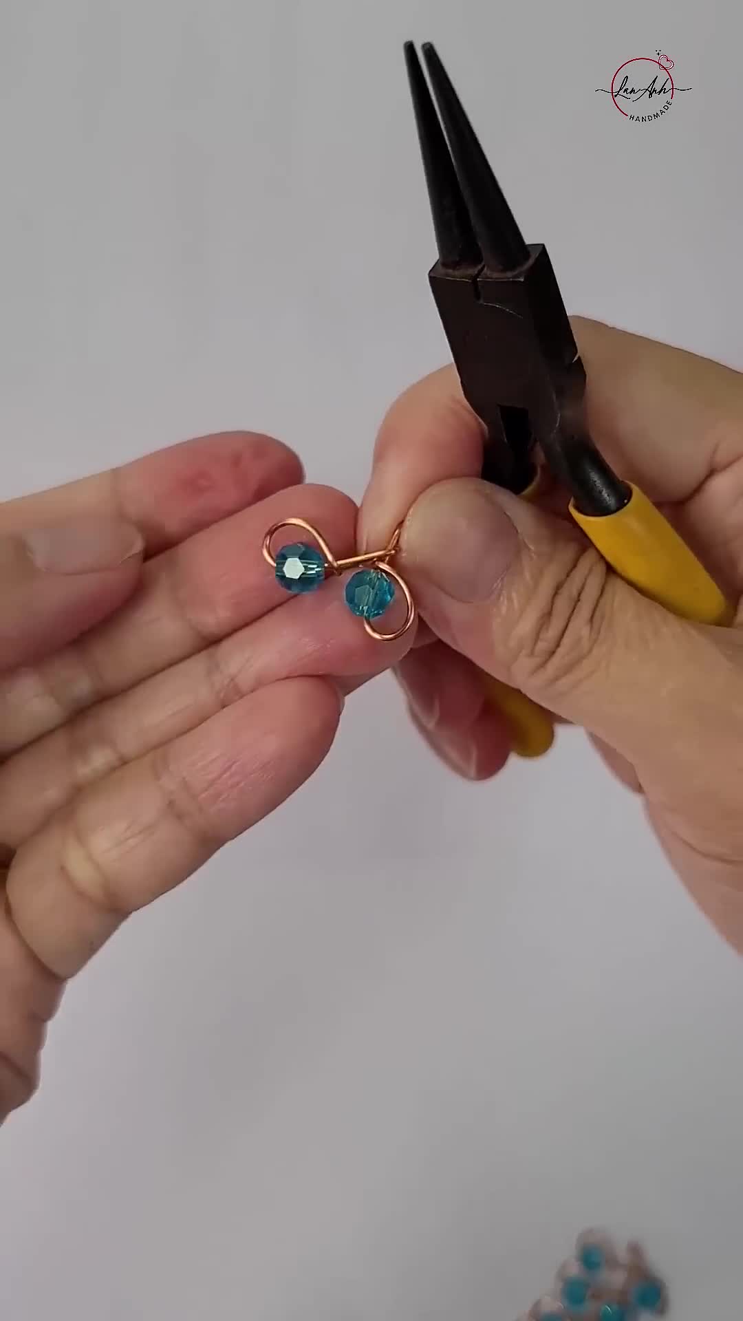 Beautiful jewelry | How to make bracelet at home with crystal and wire ...