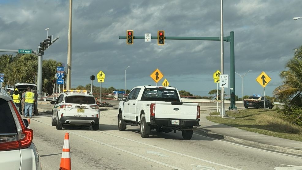 Motorcycle crash claims life on I-95 in Lake Worth Beach, lanes blocked