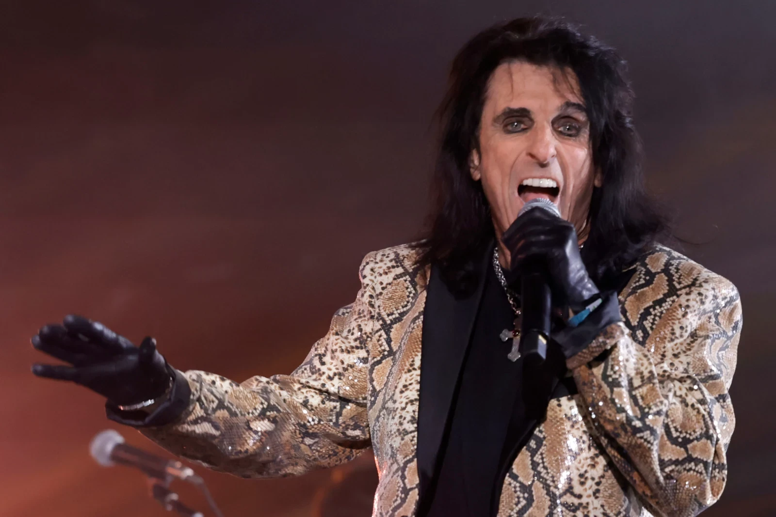 Alice Cooper’s big 2026 plans: Concerts, festivals and more new music