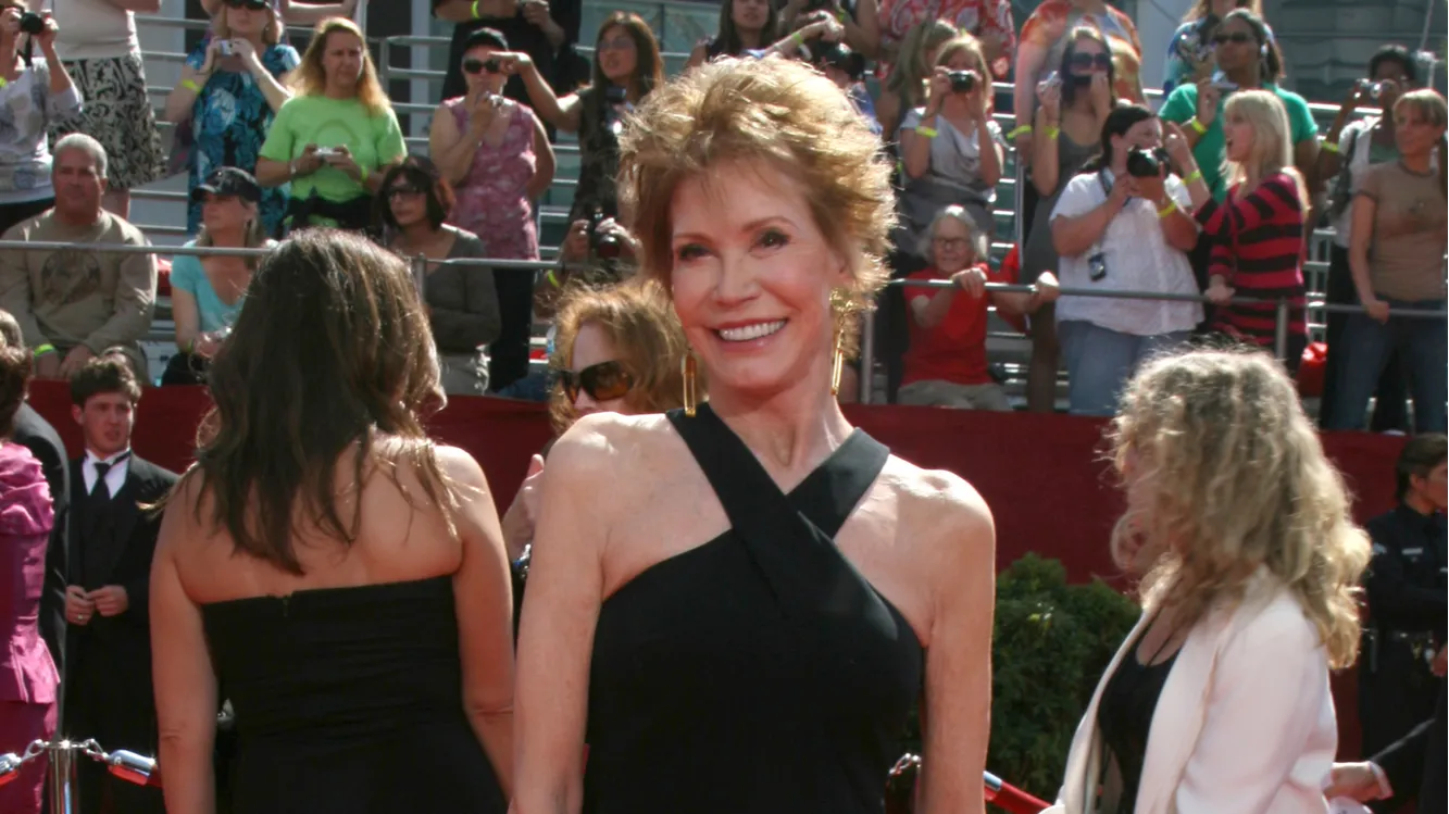 Dick Van Dyke reflects on Carl Reiner’s CBS struggles that still get me ...