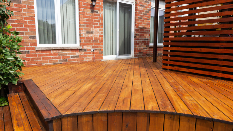 Patio vs. deck: What's the difference?