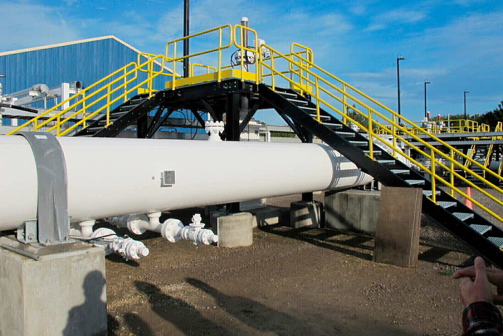 Federal judge blocks Whitmer from shutting down submerged Great Lakes ...