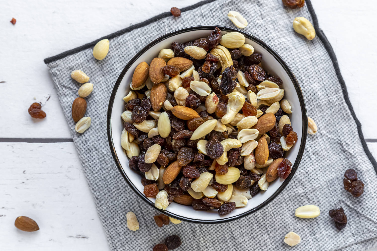 Is trail mix actually a healthy snack? Dietitians weigh in