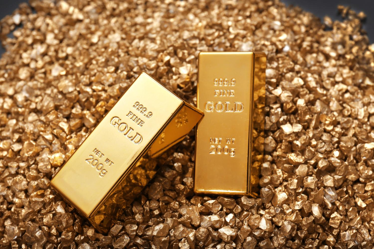Top 5 gold news stories of 2025