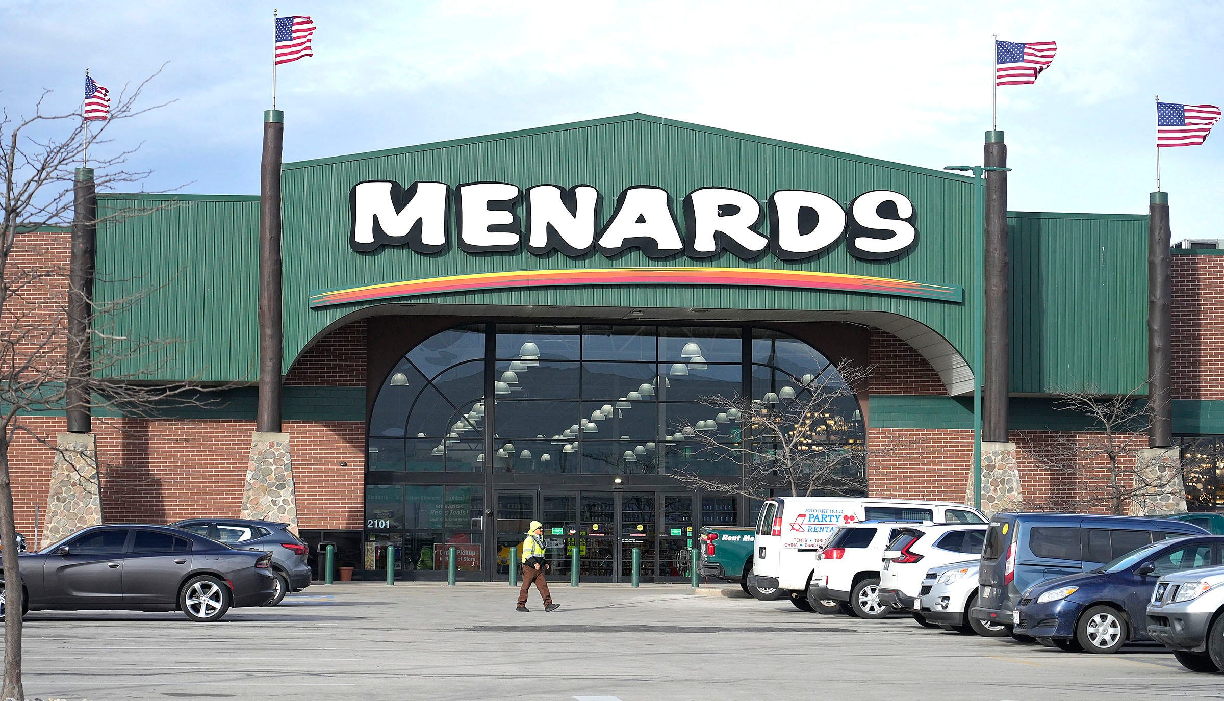 Iowa settles Menards lawsuit over misleading rebates, price gouging