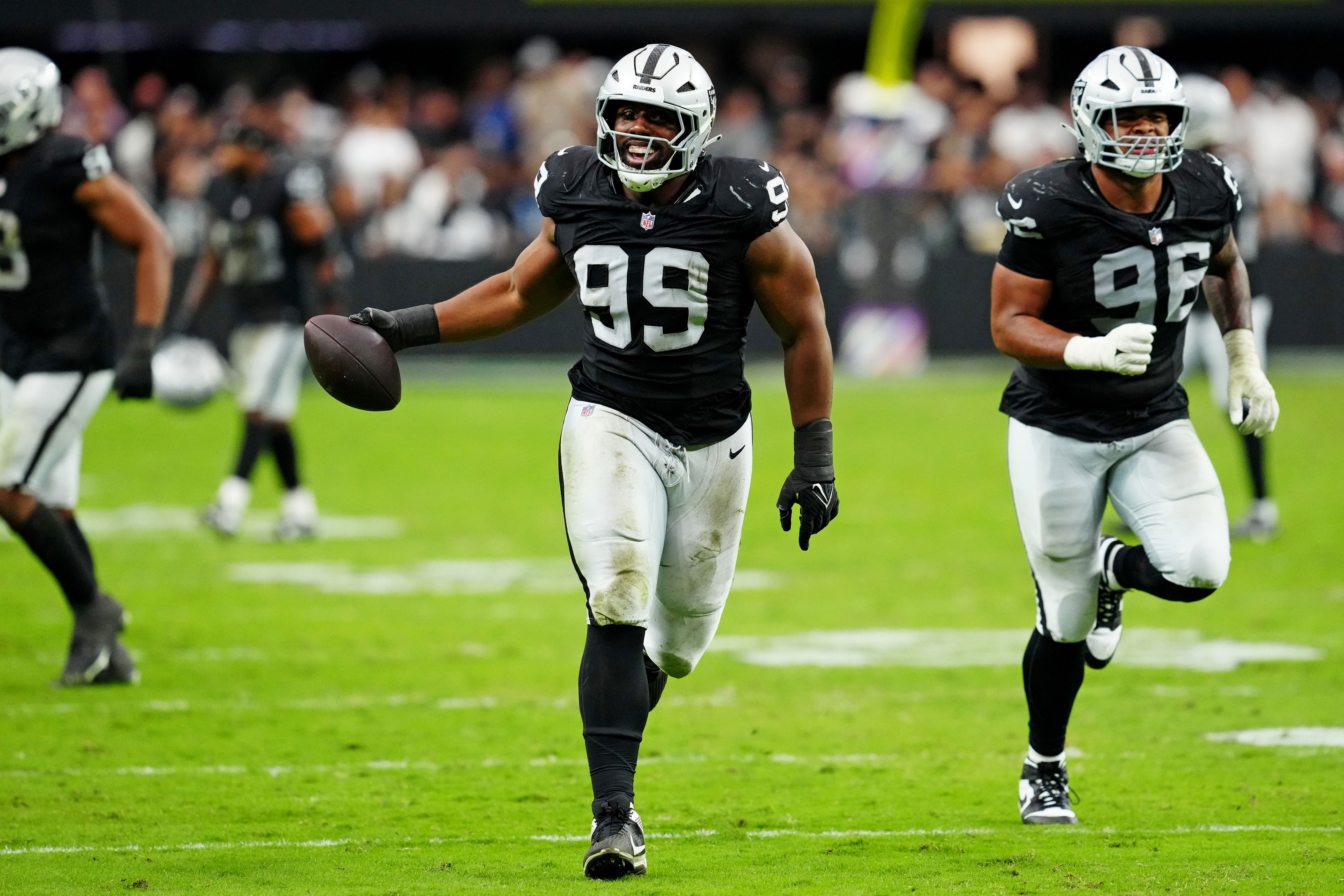 Thomas Booker continues development vs Philadelphia Eagles