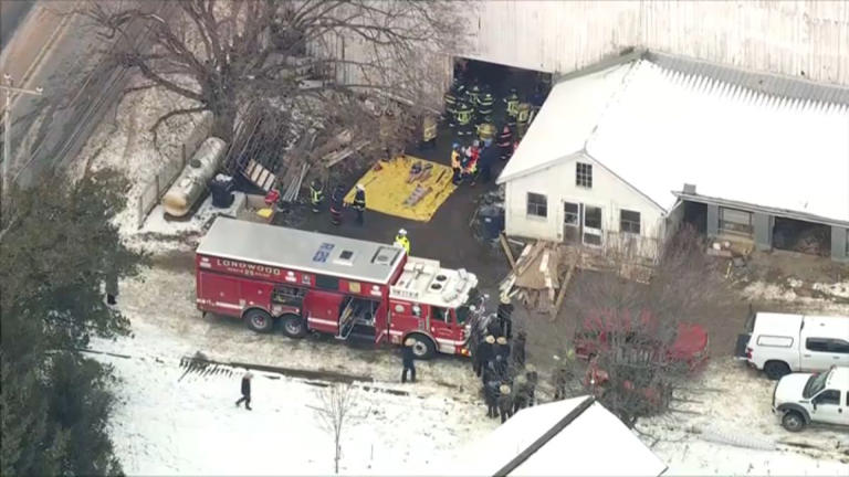 One person hurt in Murfreesboro house fire