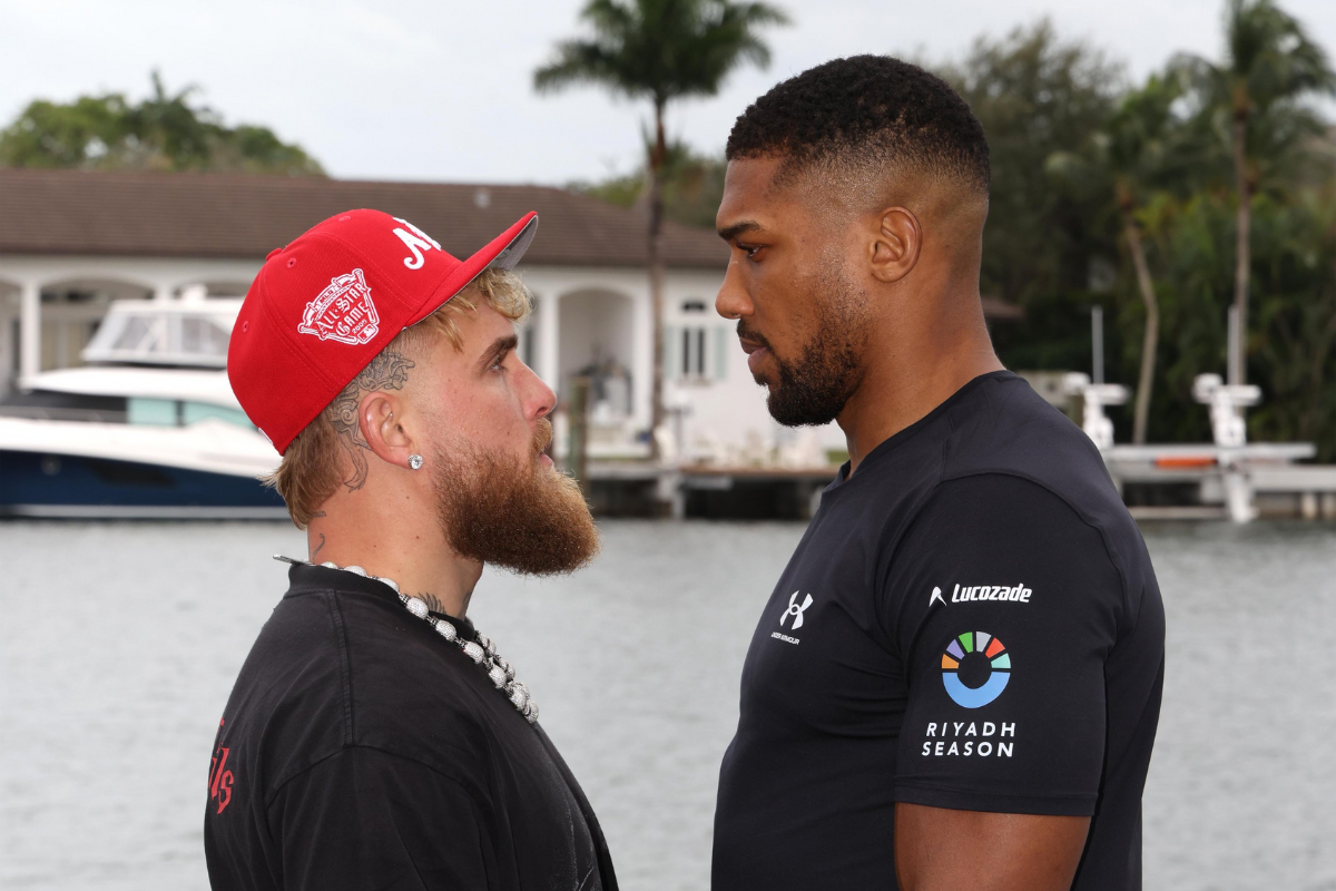 Anthony Joshua manda recado para Jake Paul; youtuber reage no treino aberto