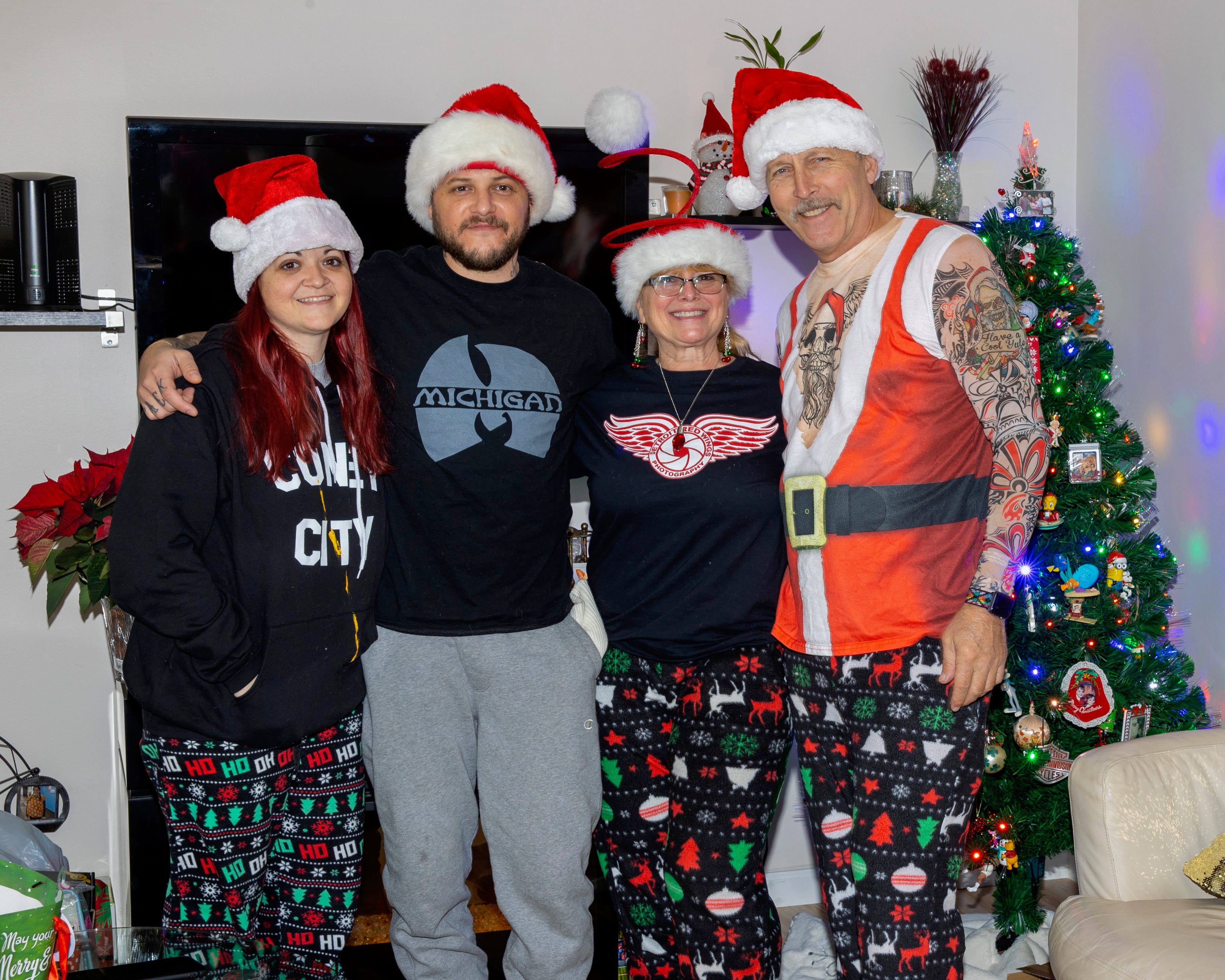 After tragic loss, Detroit Red Wings photographer given game puck