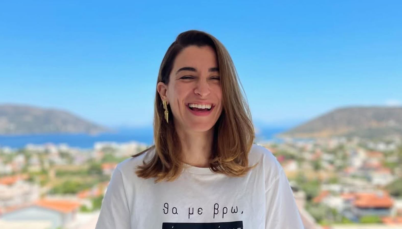 Μαρίζα Ρίζου: «Θυμάμαι ότι ενώ ο μπαμπάς μου δεν πίνει, ερχόταν οριακά ...