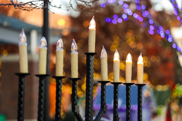 Sandy Springs stands in solidarity with victims of antisemitic attacks