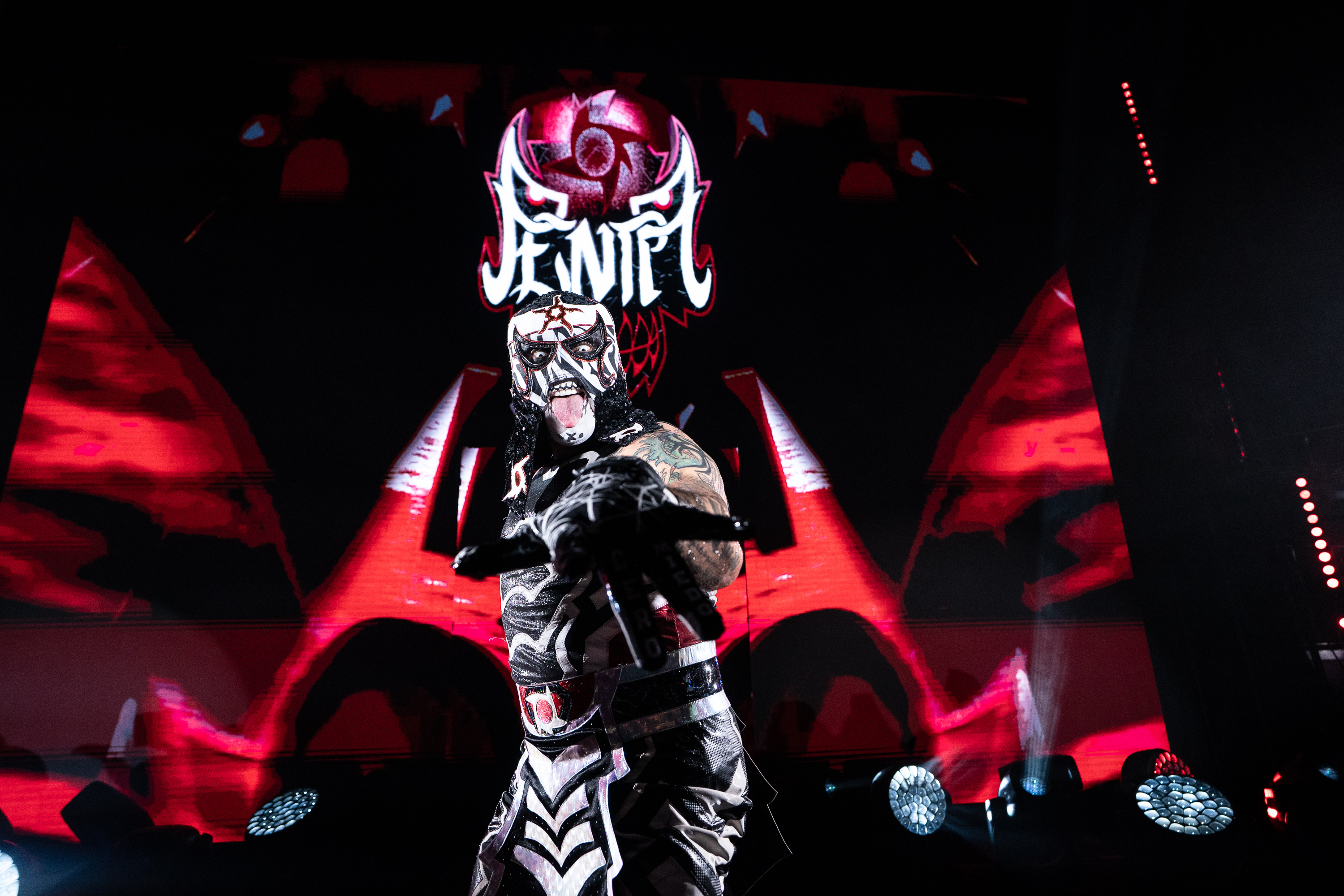 Major WWE star replaces injured Penta at AAA Guerra de Titanes