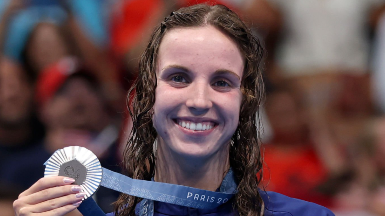 Surprising Regan Smith Net Worth Pictures