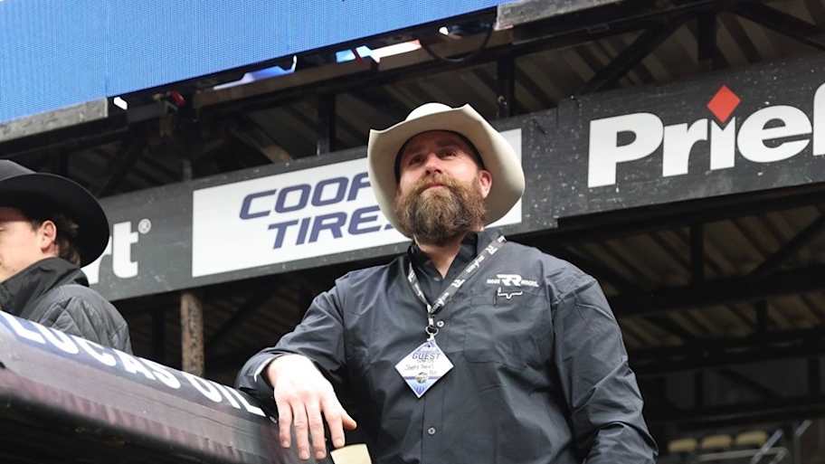 'Da Beard' is back as Brett Keisel to officiate PBR weddings in Pittsburgh