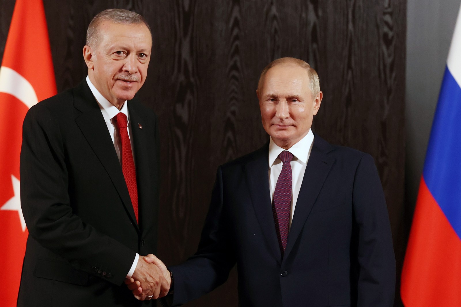 Bloomberg: Ο Ερντογάν θέλει να επιστρέψει στον Πούτιν τα S-400