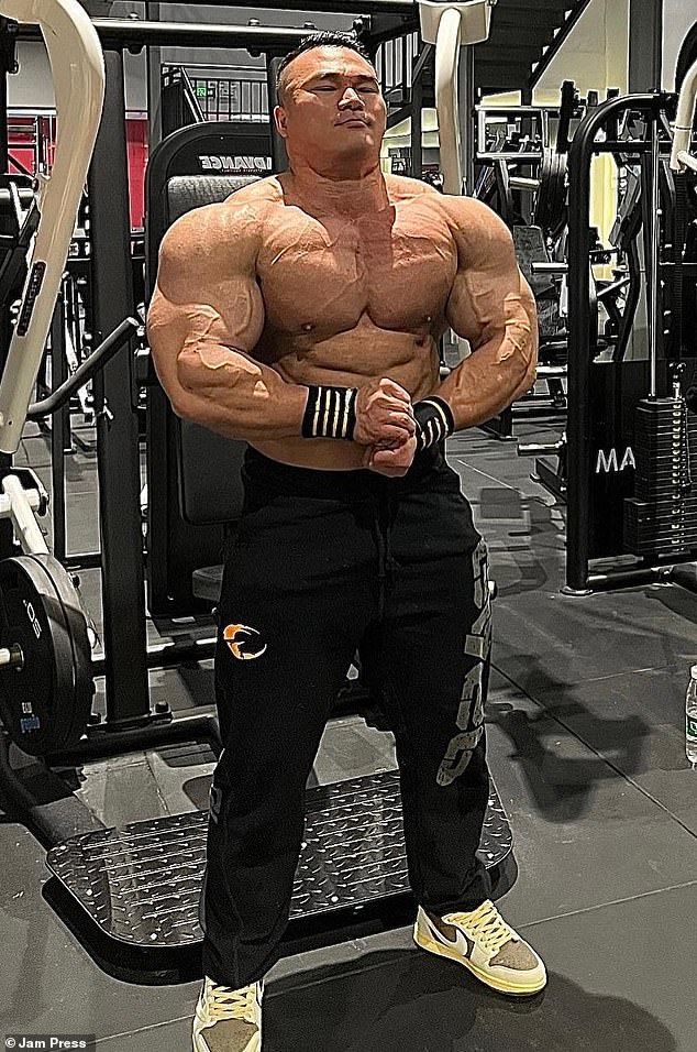 Chinese bodybuilder dies suddenly at 30 despite living 'monk's life'