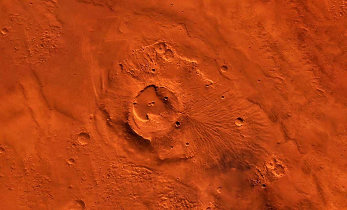 NASA spotted a massive explosion on Mars, and the photos are unreal