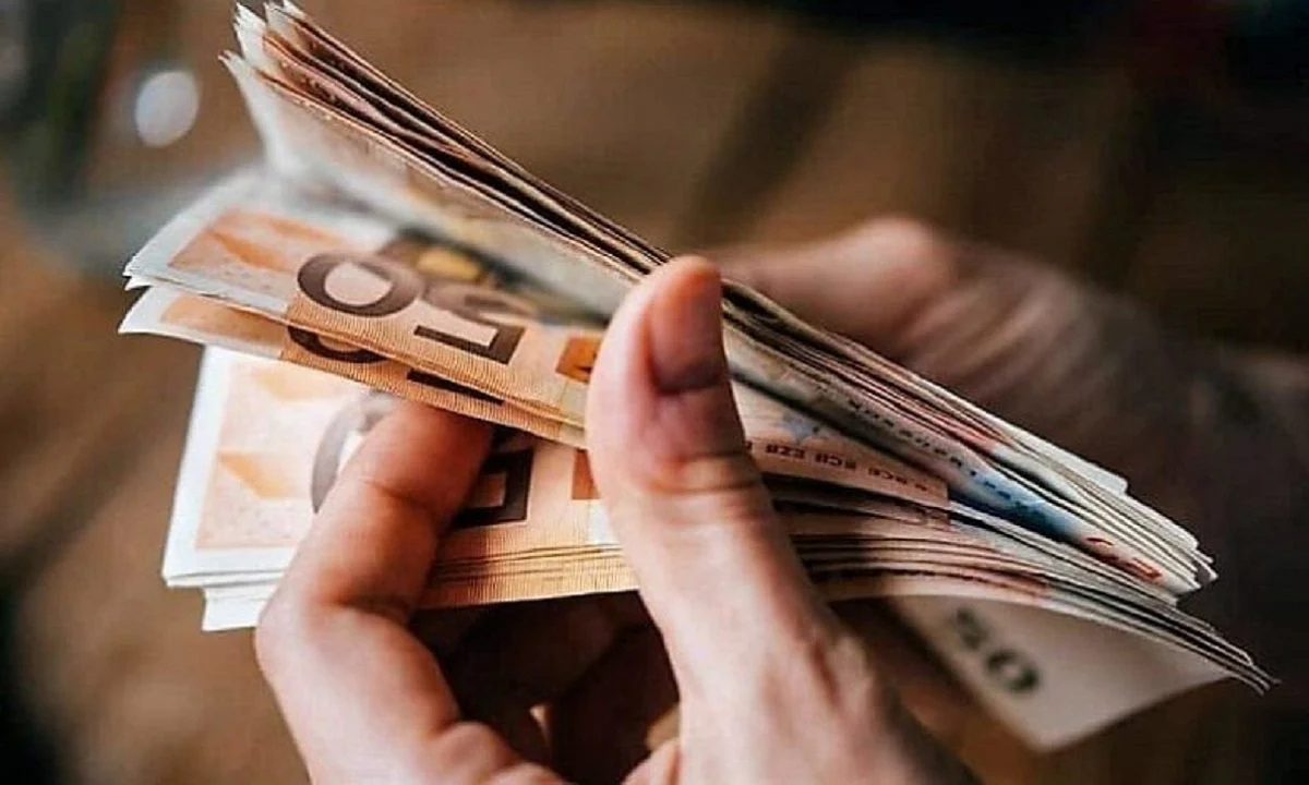 Ποιοι θα πάρουν voucher έως 800 ευρώ: Ανακοινώθηκαν τα προσωρινά ...