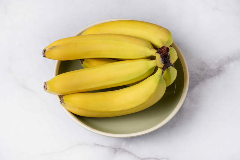 What happens to your blood sugar when you eat a banana