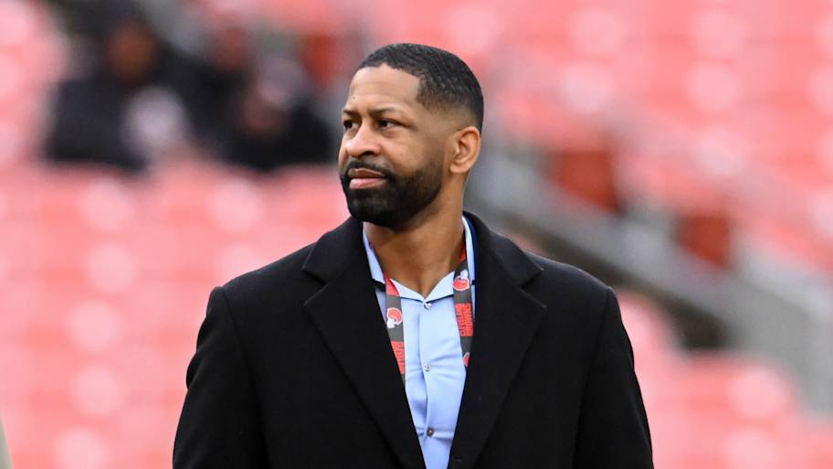 Browns cut rookie lineman in baffling move that has fans livid
