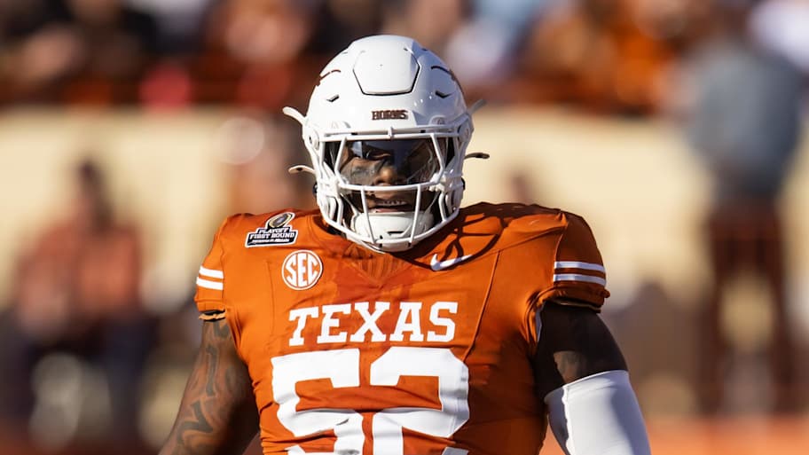 New 2026 NFL draft projections put a few Texas players in early round mix