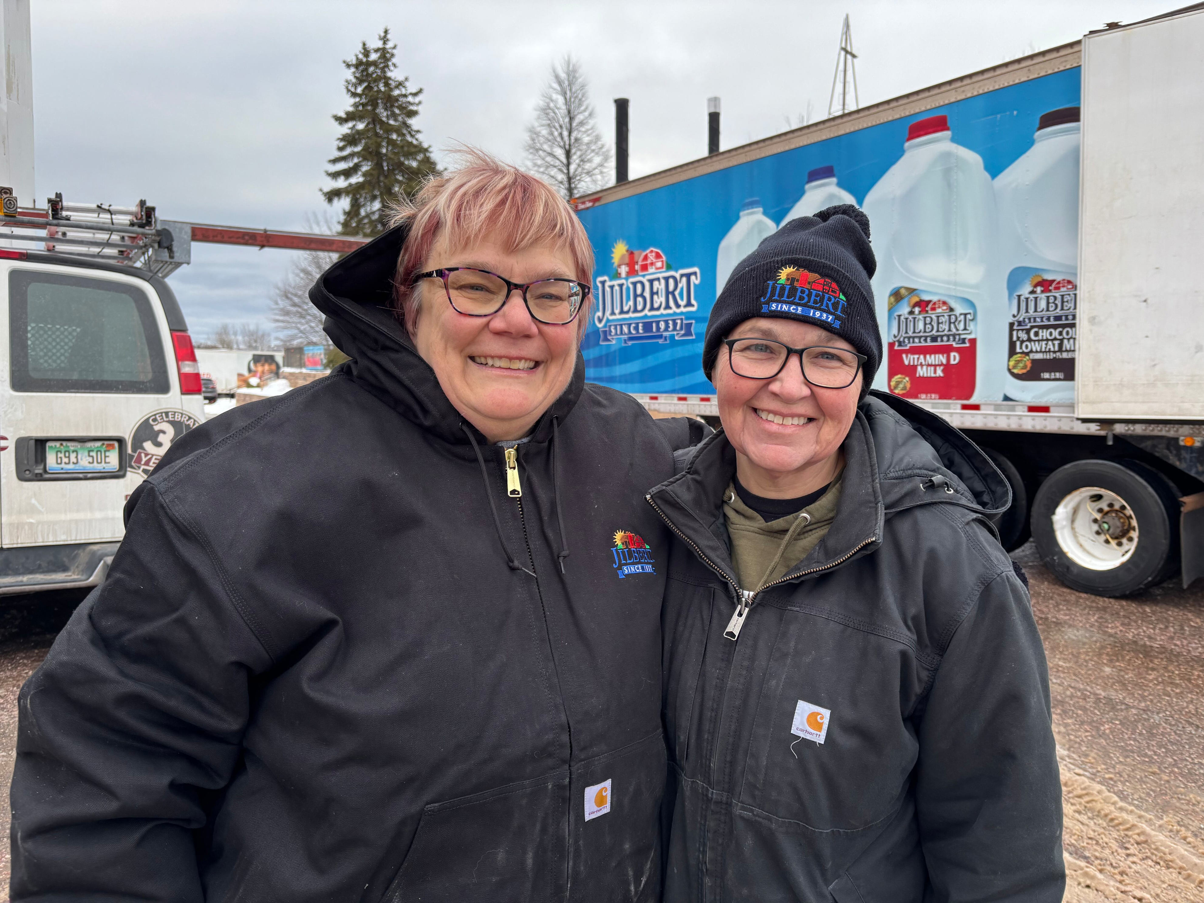 Jilbert Dairy gives away free milk, butter
