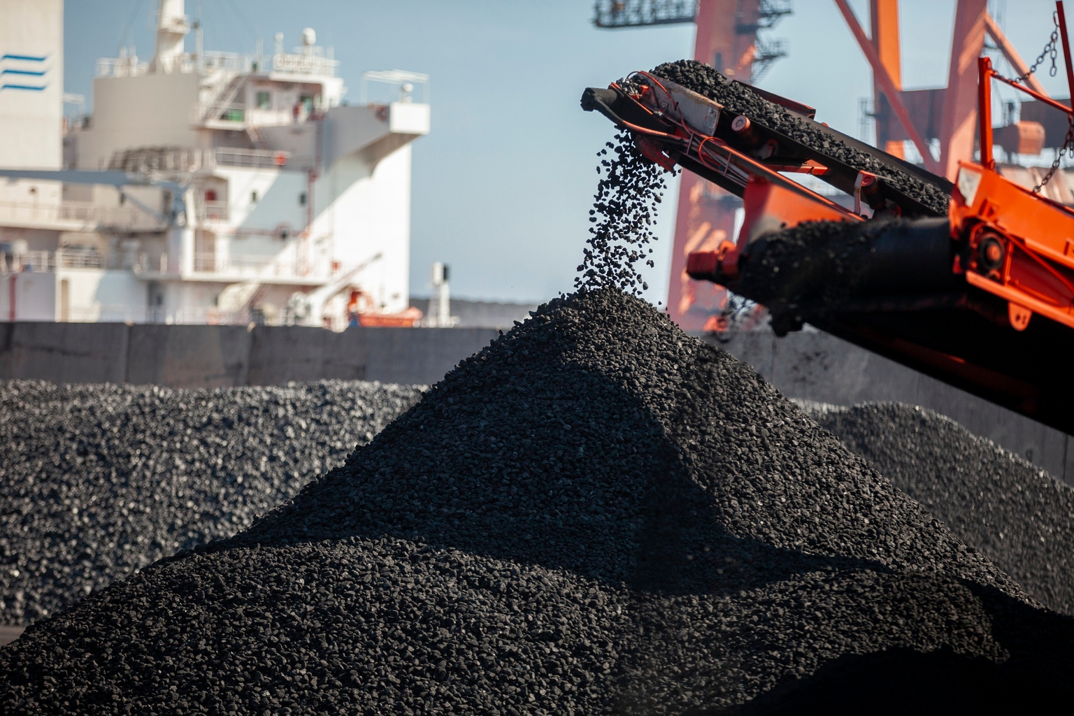 Anglo American to sell Australian steelmaking coal mines for up to $3.875B