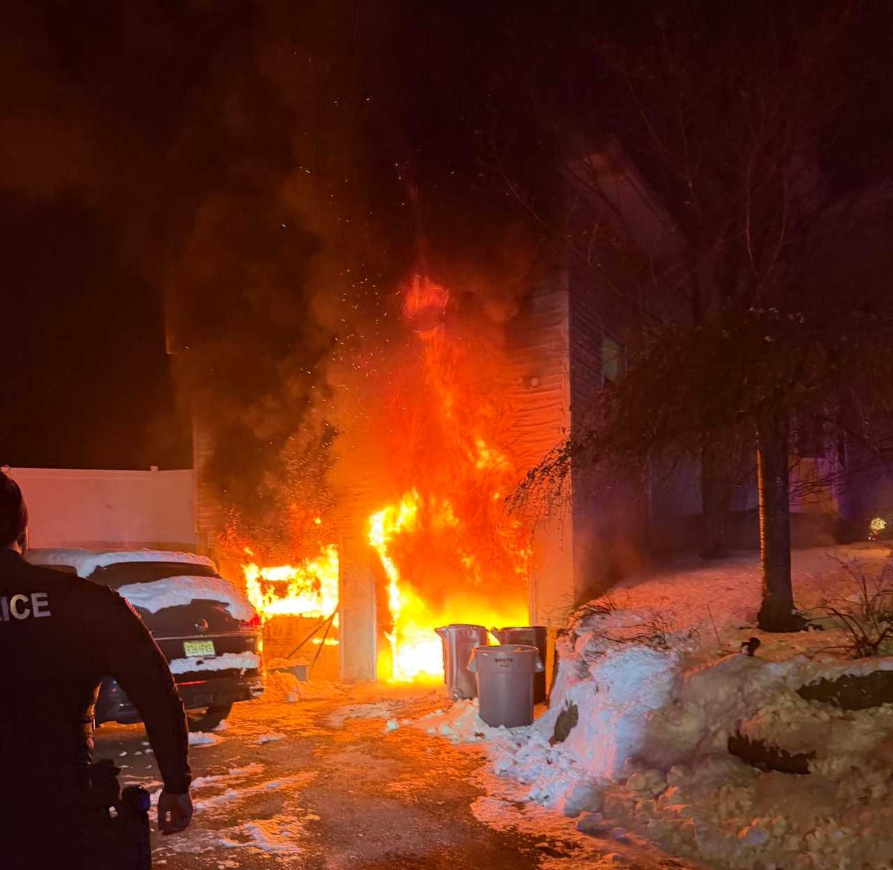 Working smoke detectors alert family to late-night garage fire in ...